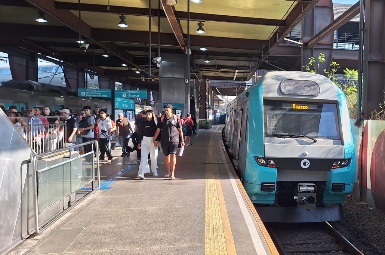 Linha 9-Esmeralda tem atendimento normalizado após falha nesta terça (28)